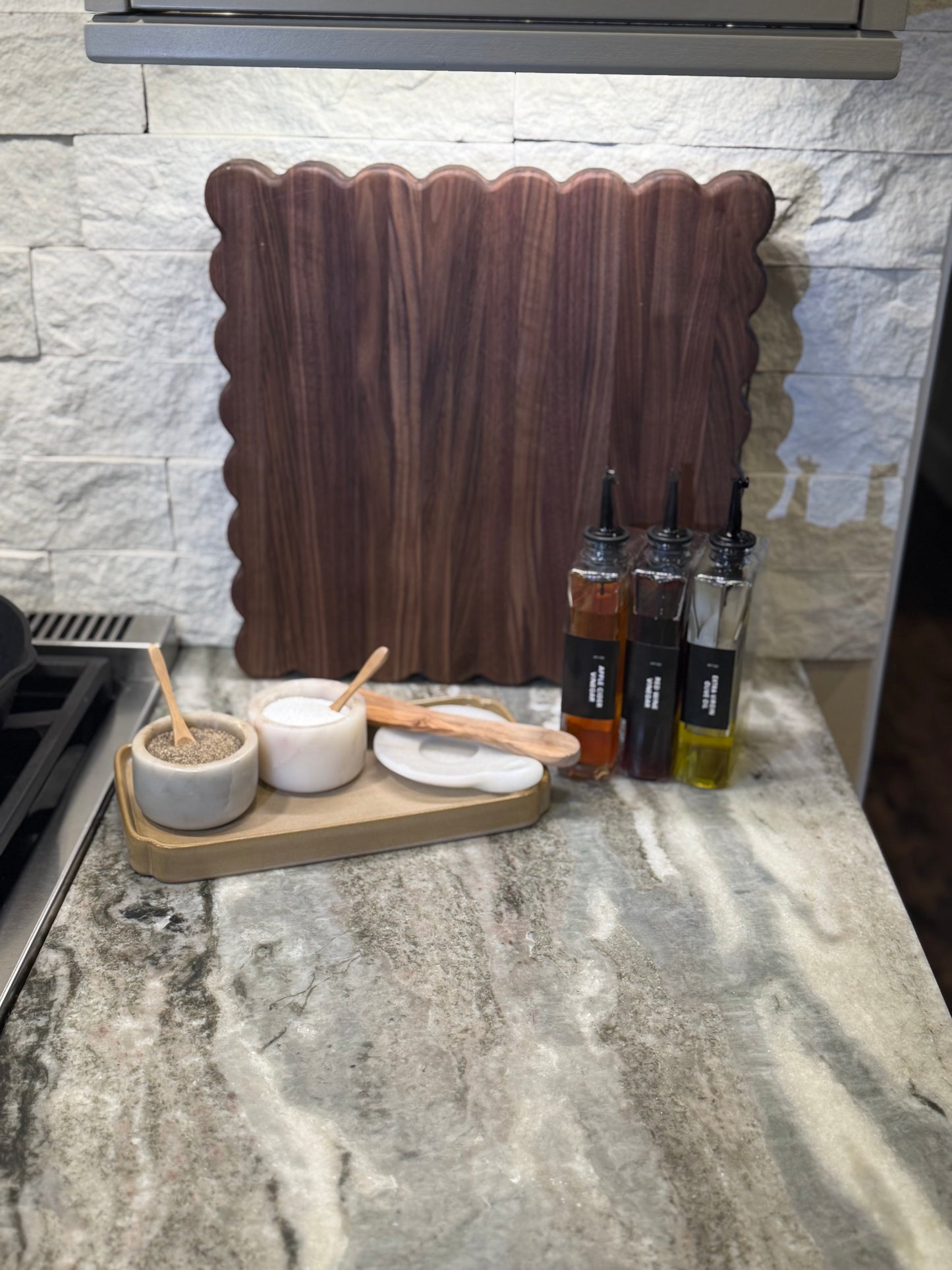 Ainsley Heirloom Cutting Board — Scallop Edge – Katie Lynn Homes and Design